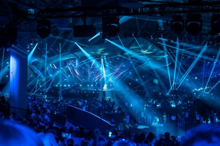 Les meilleures boîtes de nuit à Paris : guide & conseils