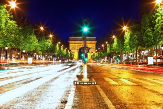 Que faire à Paris la nuit : guide de la vie nocturne parisienne