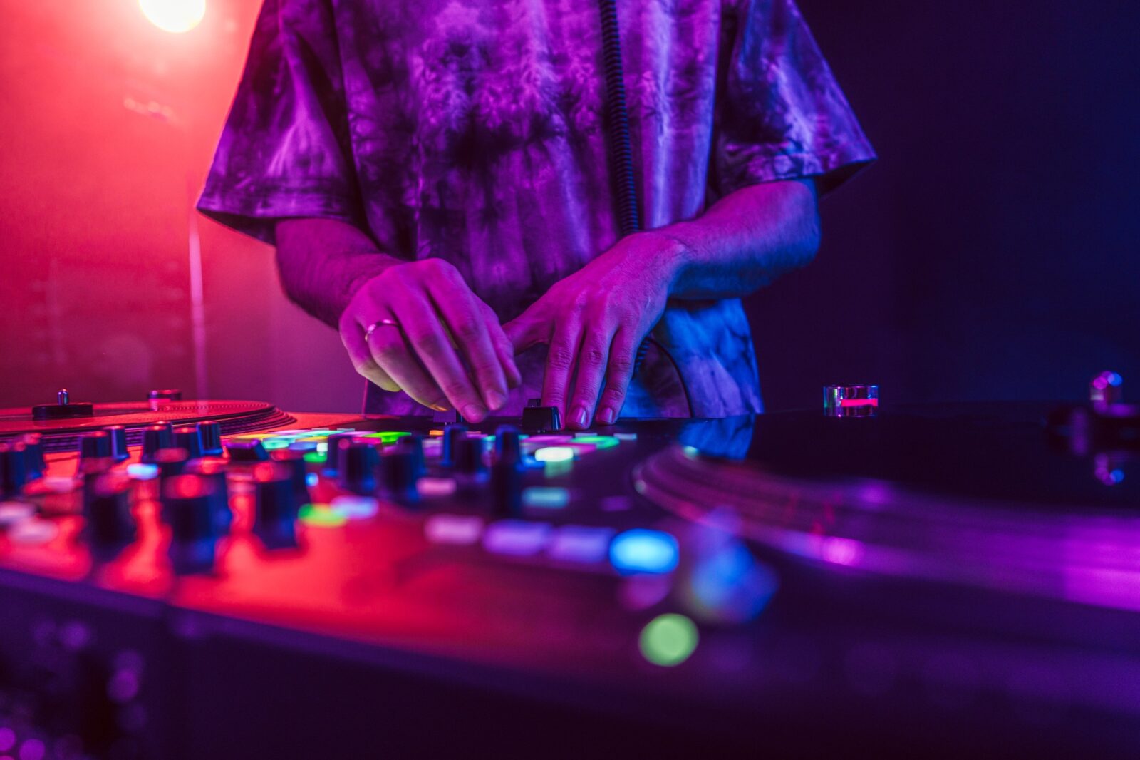 Les 100 meilleurs DJ du monde (toutes générations) - Revienslanuit
